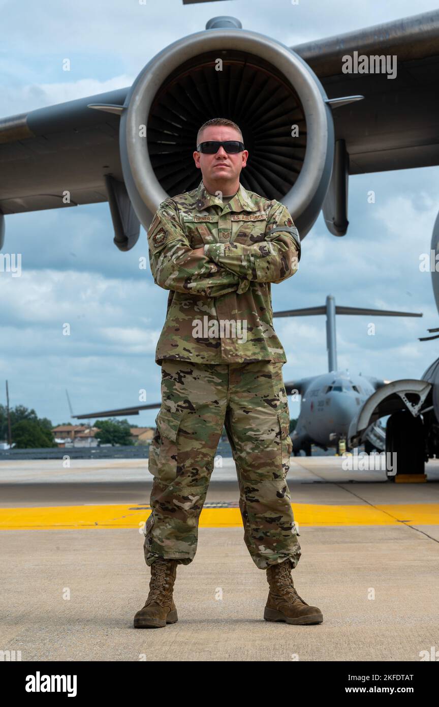 US Air Force Tech. Sgt. Travis Turner ist ein Reisegeselle für die ...