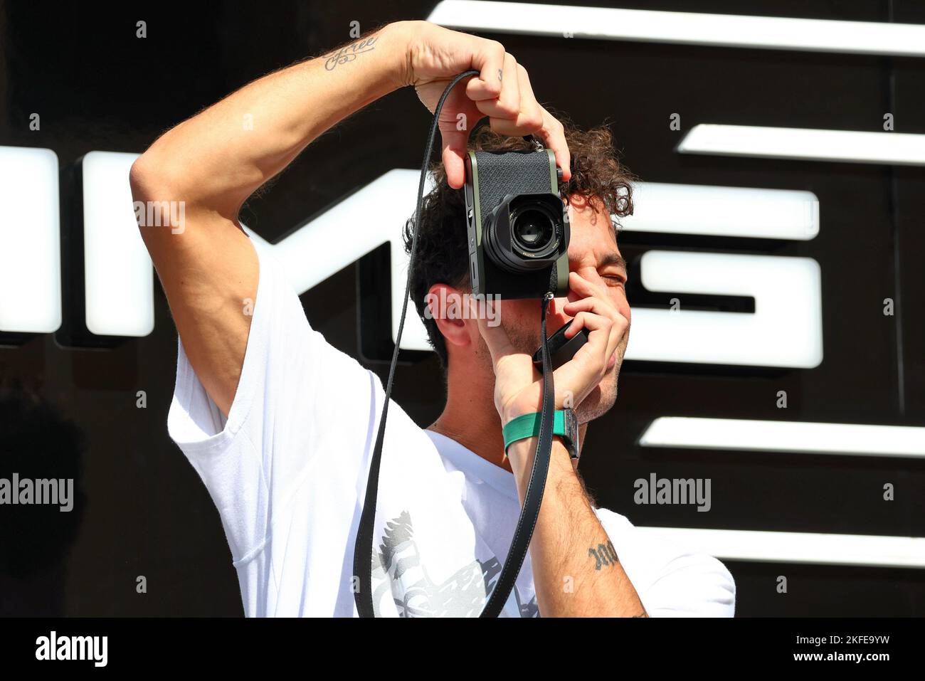 Abu Dhabi, VAE. 17.. November 2022. Daniel Ricciardo (AUS) McLaren. Abu ...