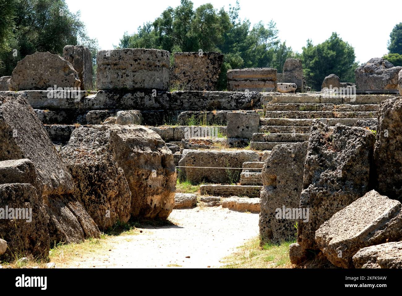 Ruinen antikes olympia griechenland olympiade philippeion kronion ...