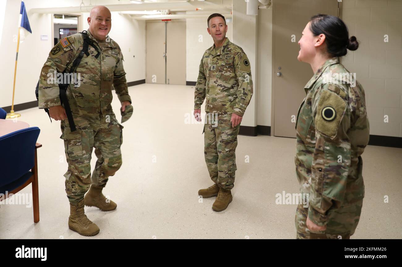 Generalmajor Matthew Baker, Kommandant der 88. Readiness Division ...