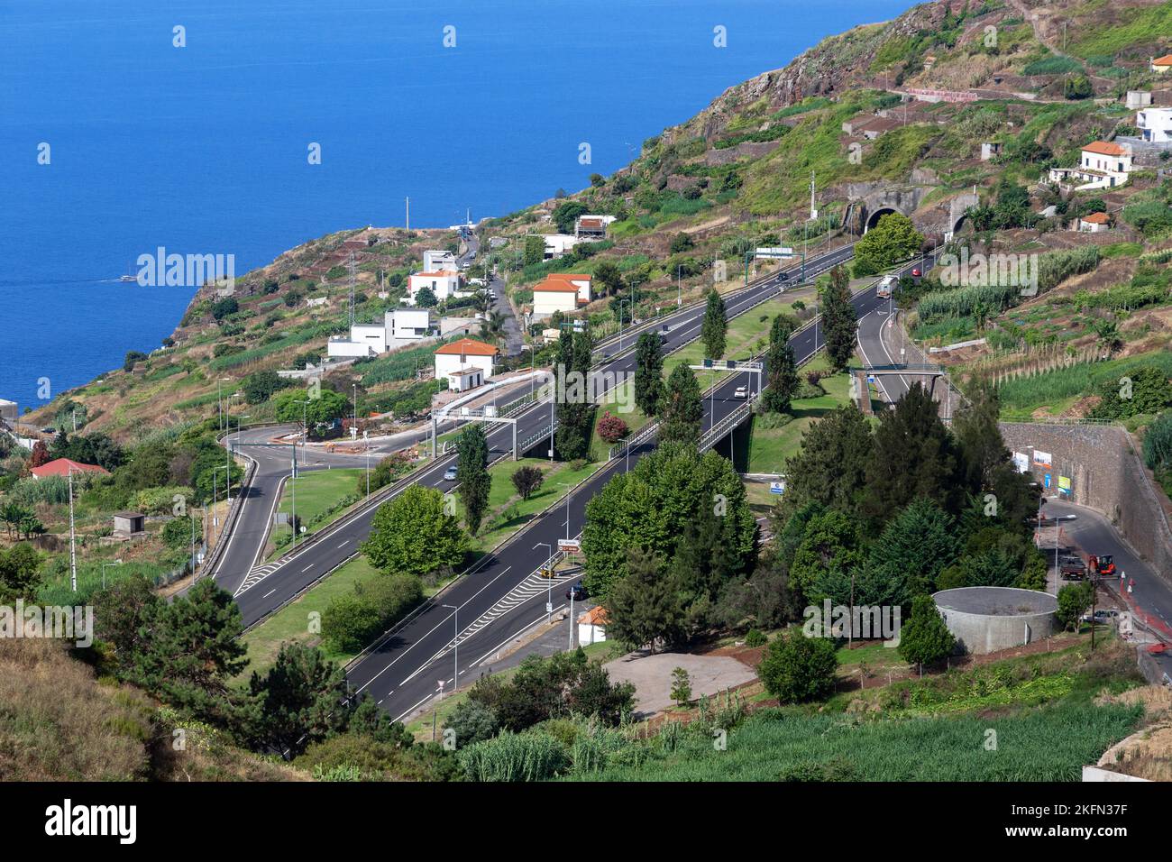 MADEIRA, PORTUGAL - 23. AUGUST 2021: Dies ist ein Blick auf die ...