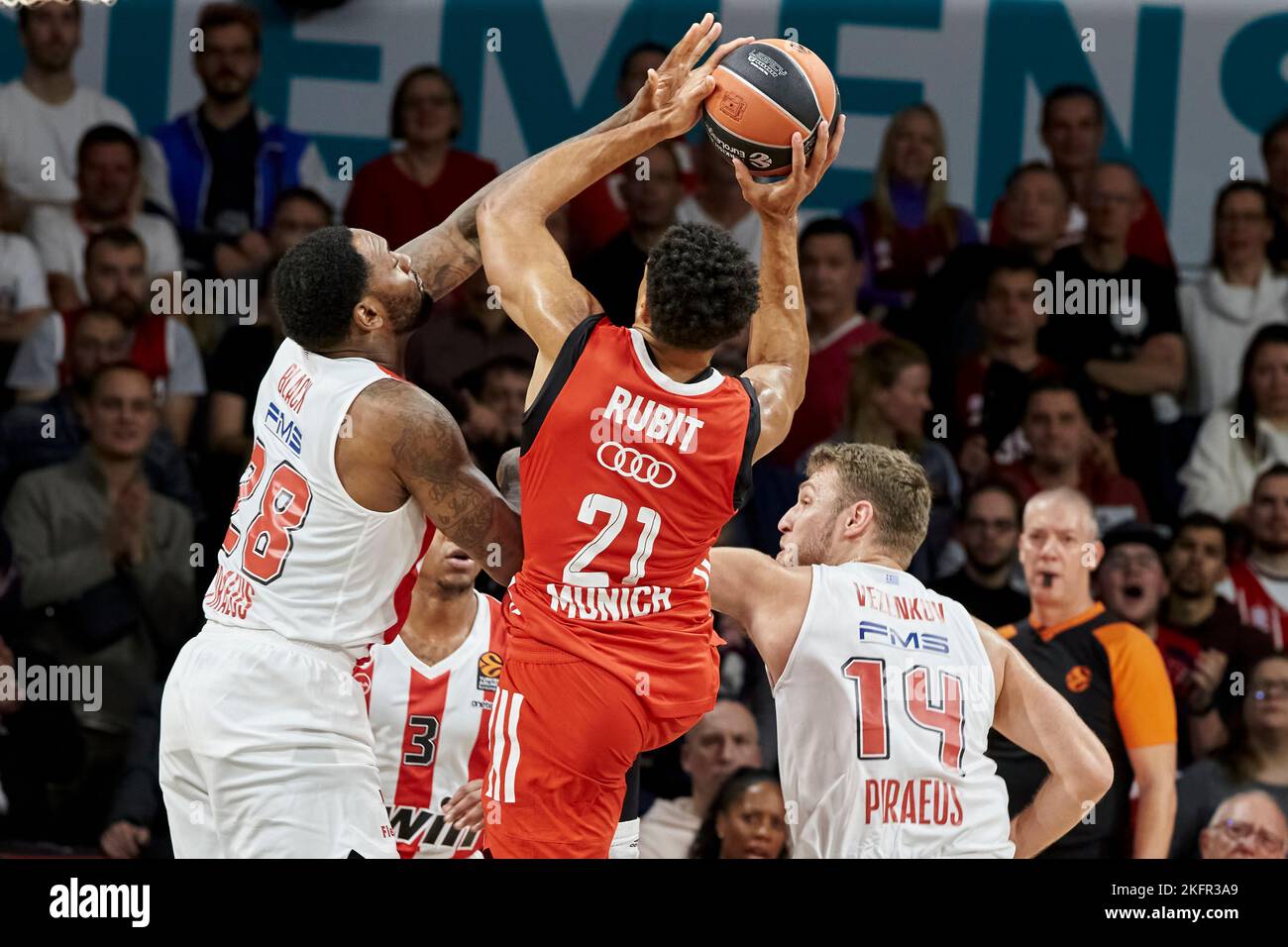 2022/23 FIBA EuroLeague | FC Bayern München gegen Olympiacos Piräus ...