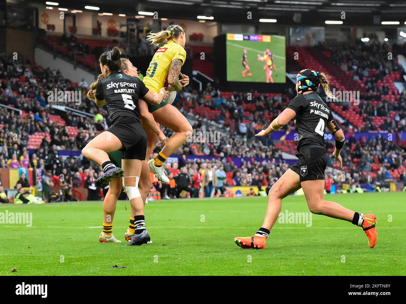 Manchester ENGLAND - NOVEMBER 19.Julia Robinson aus Australien geht ...