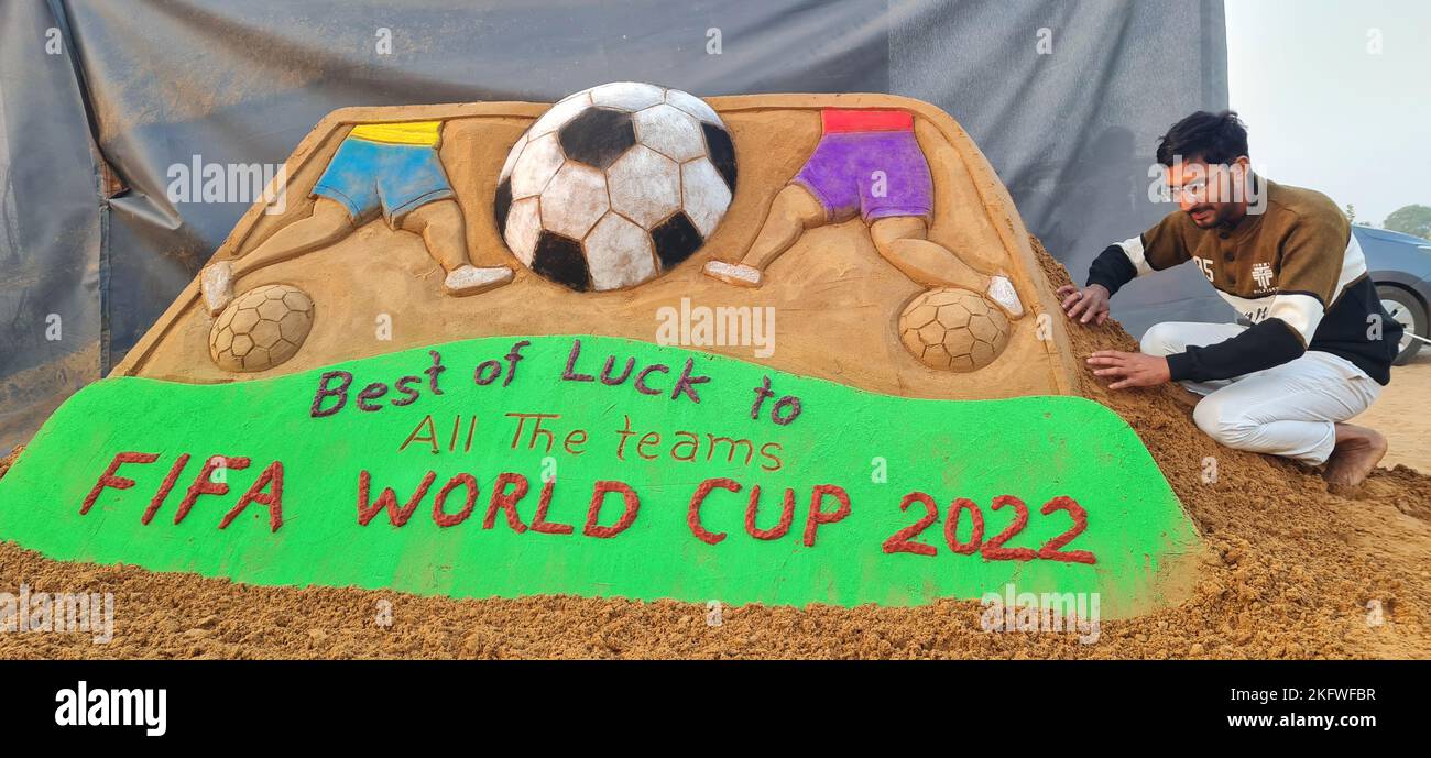 Pushkar, Rajasthan, Indien. 20.. November 2022. Der Sandkünstler Ajay ...