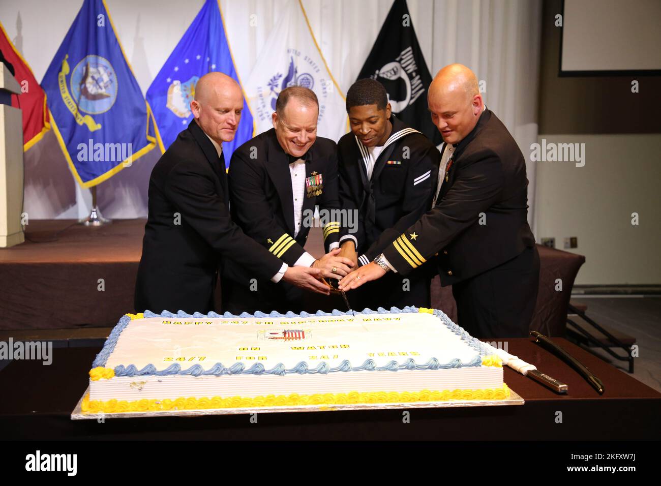 Naval fleet activities chinhae -Fotos und -Bildmaterial in hoher ...