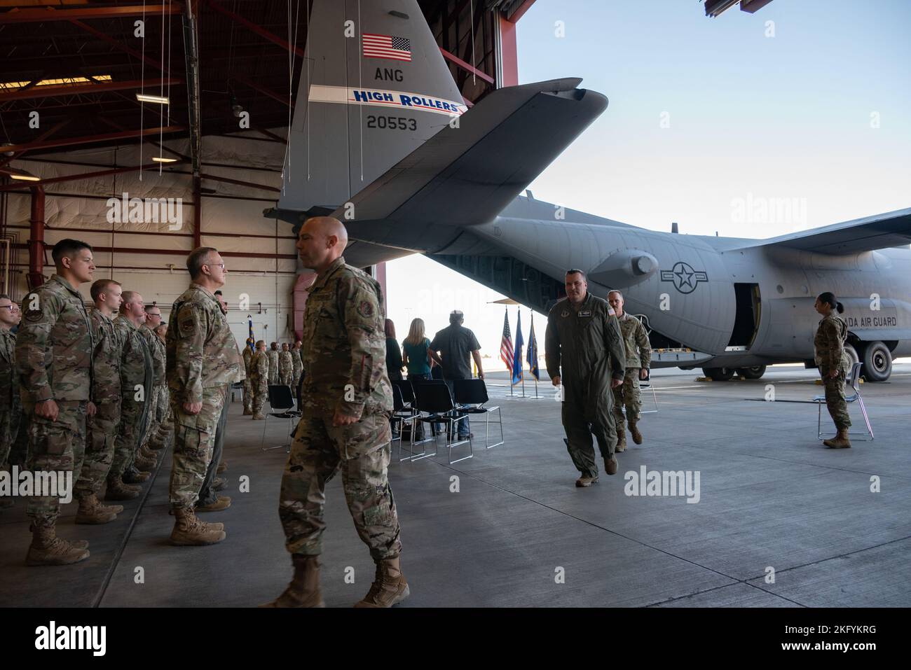 152 luftbrücke flügel -Fotos und -Bildmaterial in hoher Auflösung – Alamy