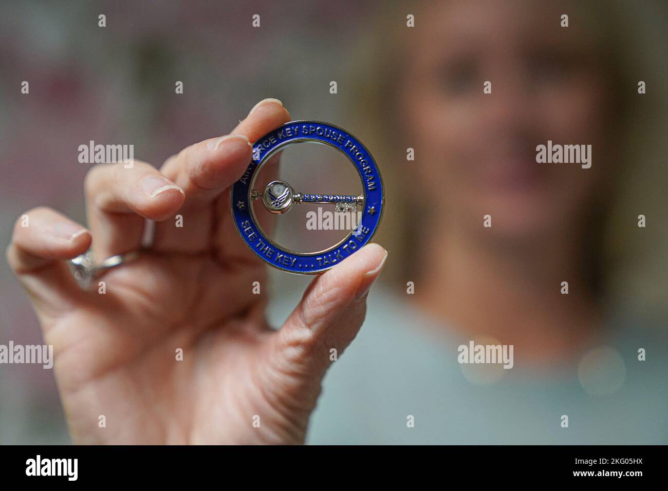 Rhonda Ferrell, die wichtige Koordinatorin der Force Support Squadron ...