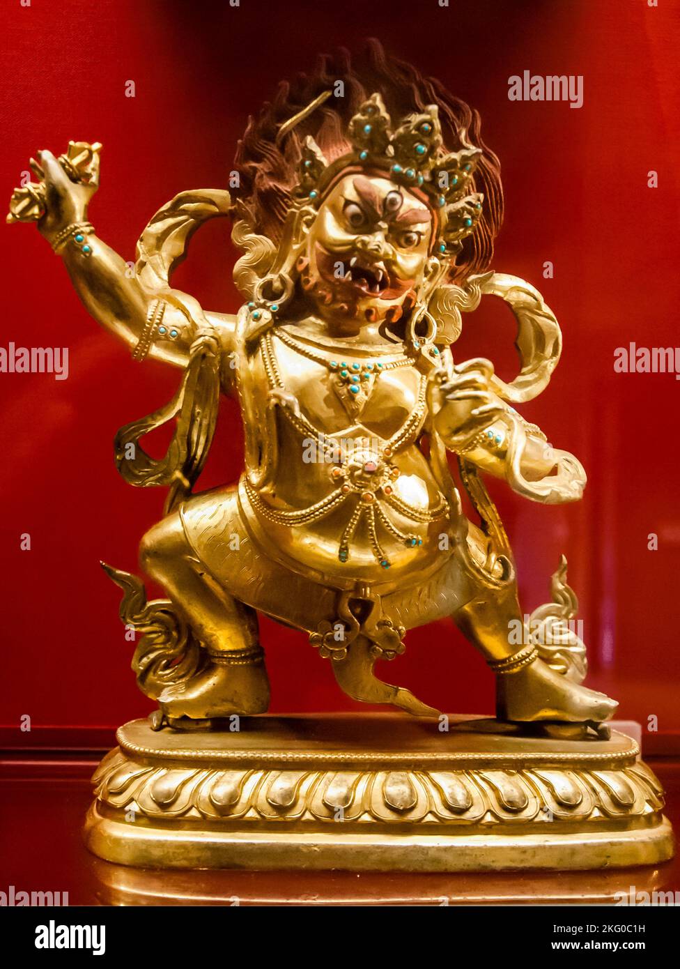 Buddhistische Gottheit Vajrapani, vergoldete Bronze mit Steineinlagen ...