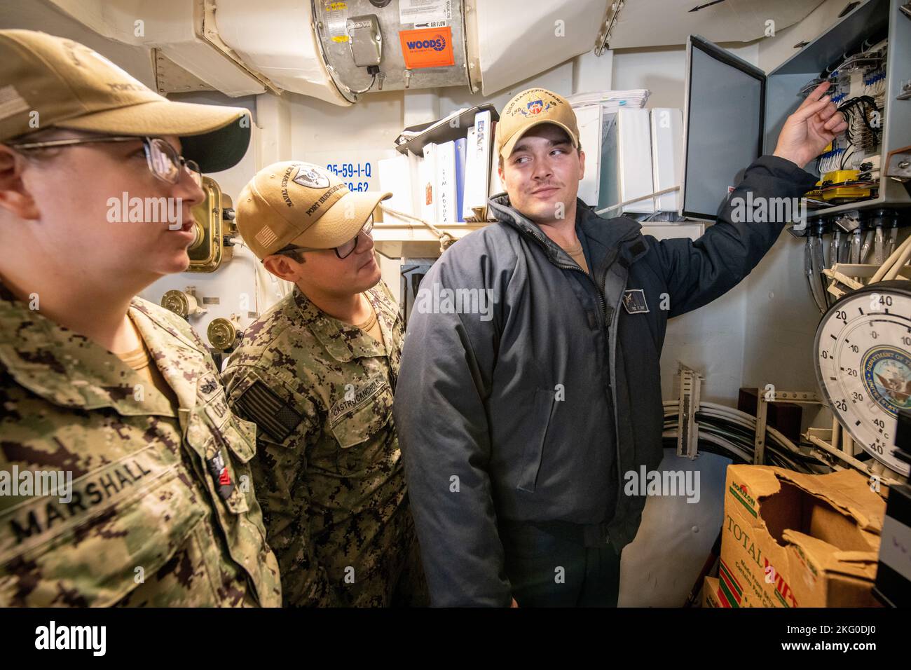 Von links: Marine Surface Warfare Center, Port Hueneme Division (NSWC ...