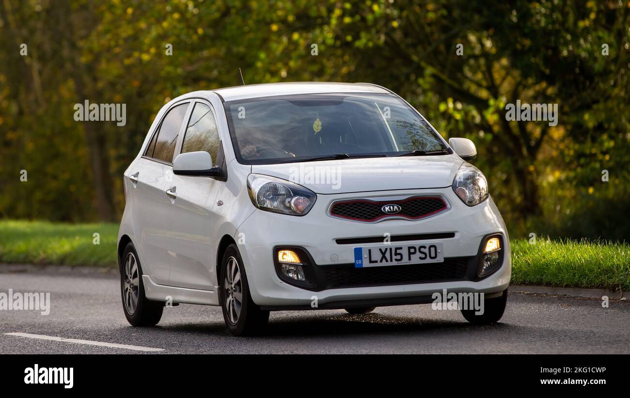 Kleines allradfahrzeug -Fotos und -Bildmaterial in hoher Auflösung – Alamy