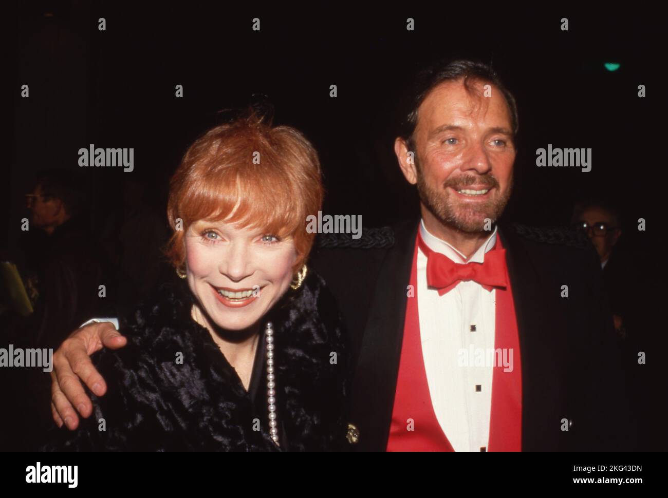 Shirley MacLaine und James Kirkwood, Jr bei der Opening Night of ...