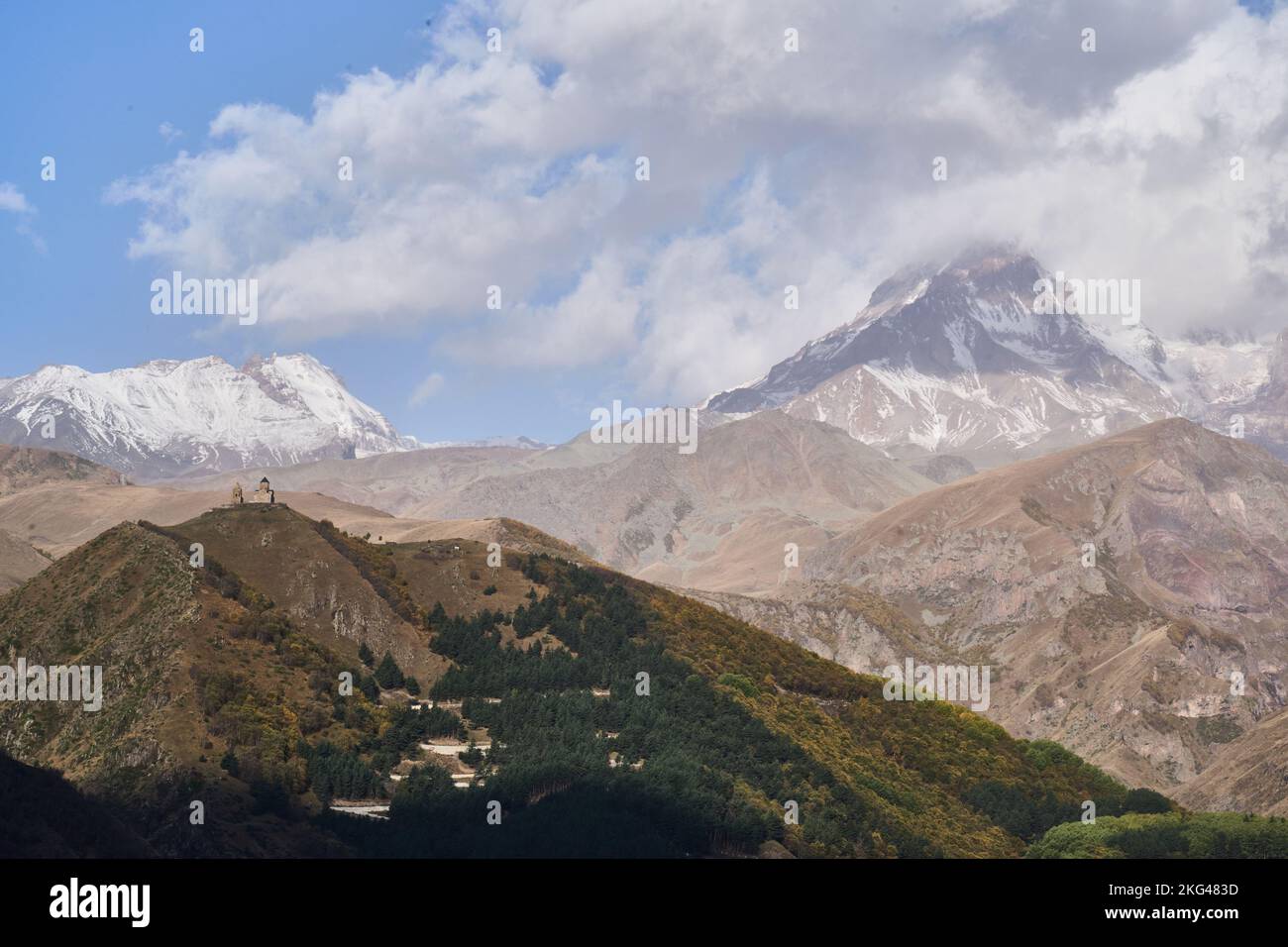 Die Gergetier Dreifaltigkeitskirche, Bergkirche Gergeti, Gergetis ...