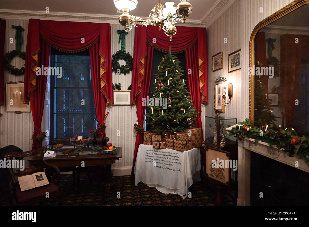 Die neue Ausstellung untersucht die Geister in Dickens größten ...