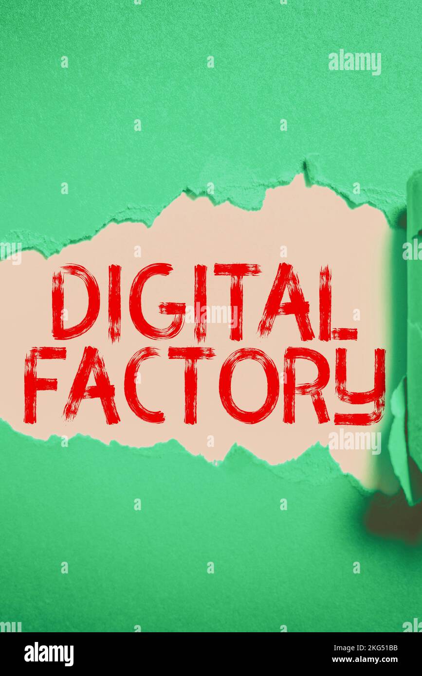 Textzeichen mit Digital Factory. Internet Concept nutzt digitale Technologie für den ...