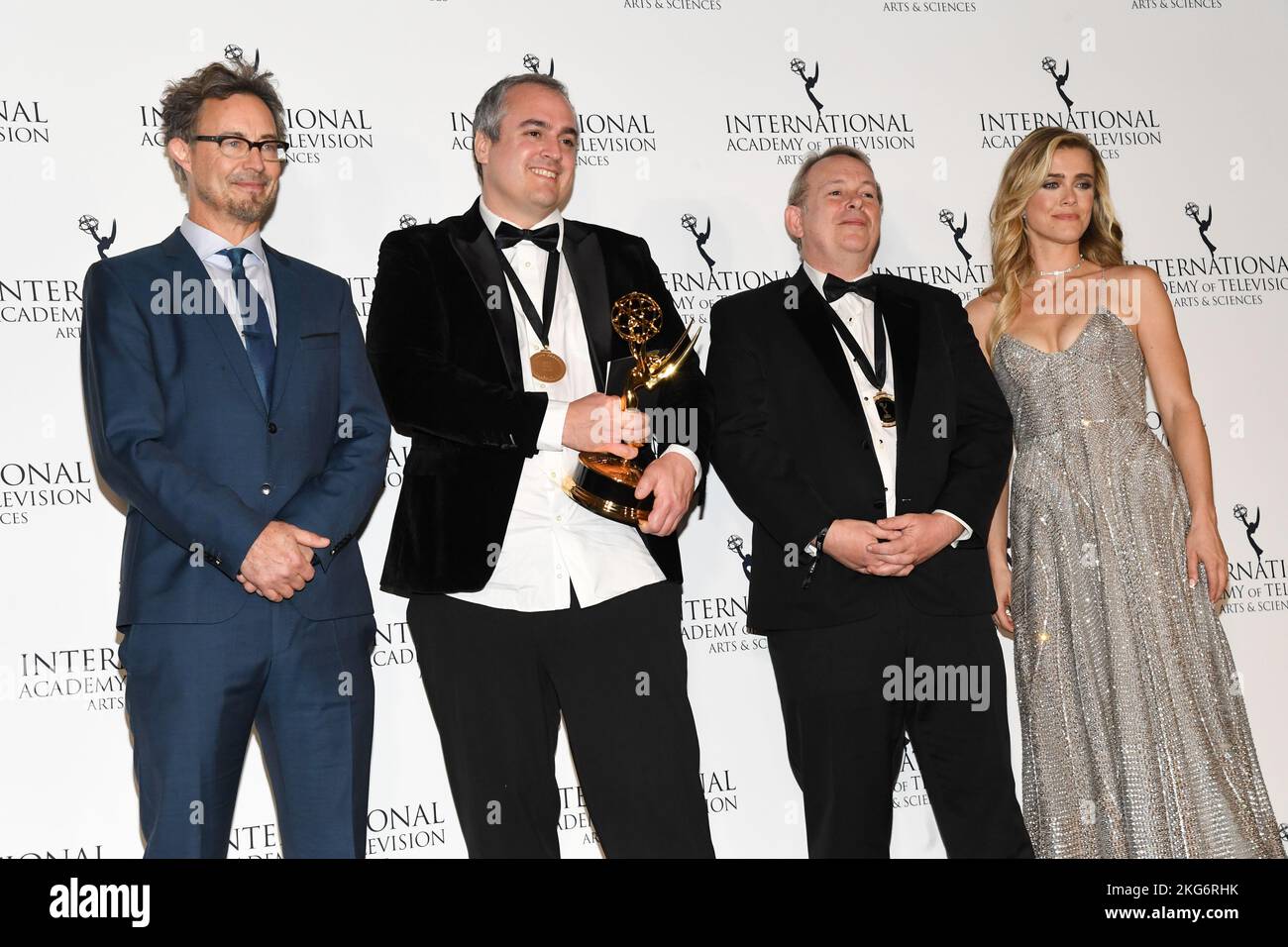 Jake Lushington und Tom Edge, die in der Drama-Serie für „Vigil ...