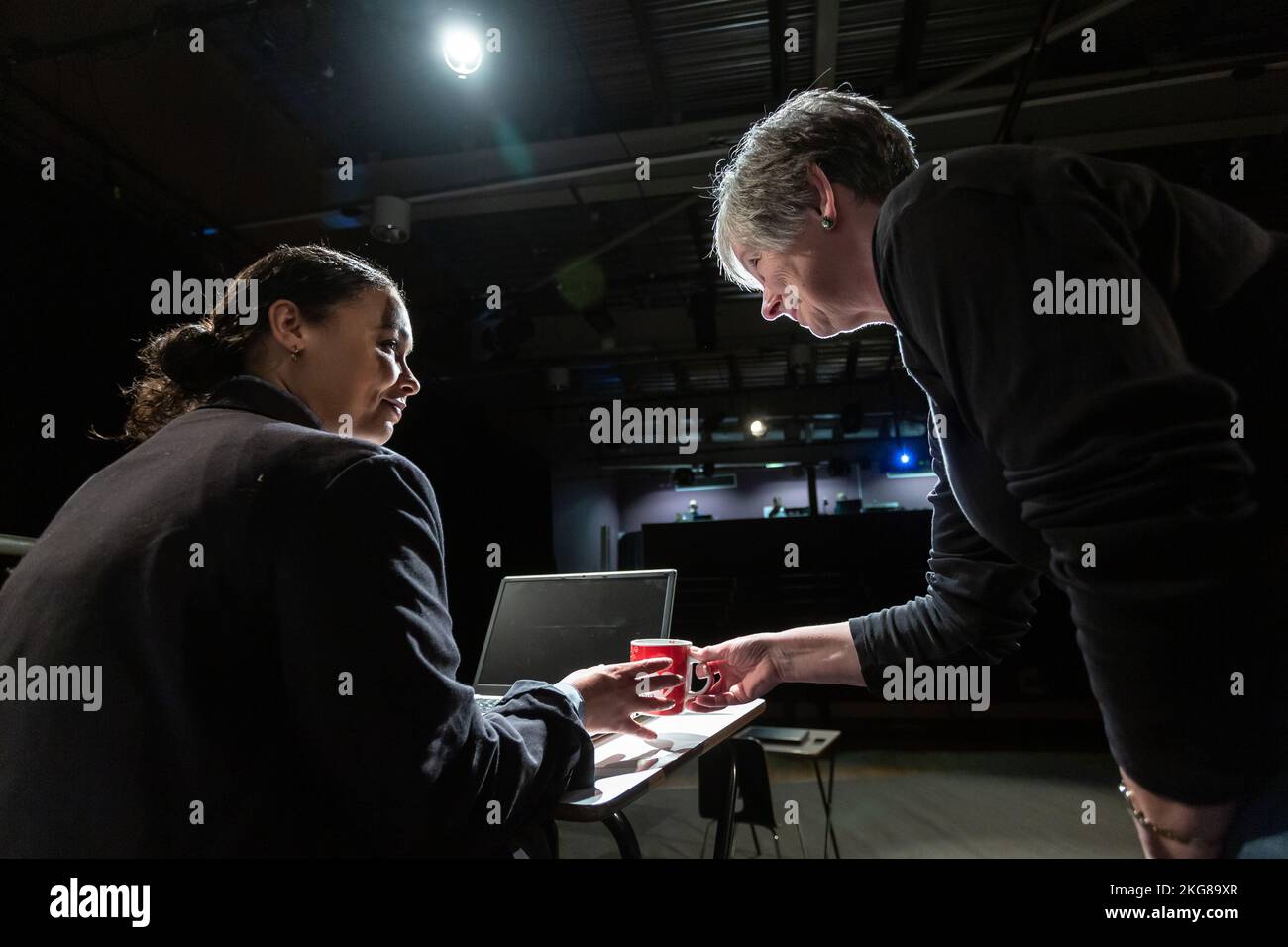 Schauspielerin besetzung -Fotos und -Bildmaterial in hoher Auflösung – Alamy