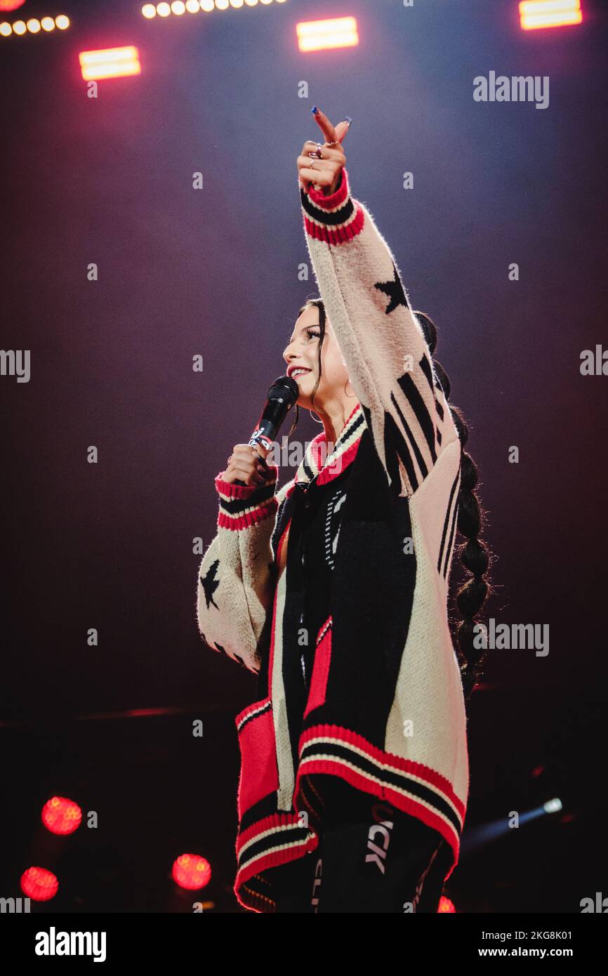 Zürich, Schweiz. 18., November 2022. Die deutsche Sängerin Nina Chuba ...