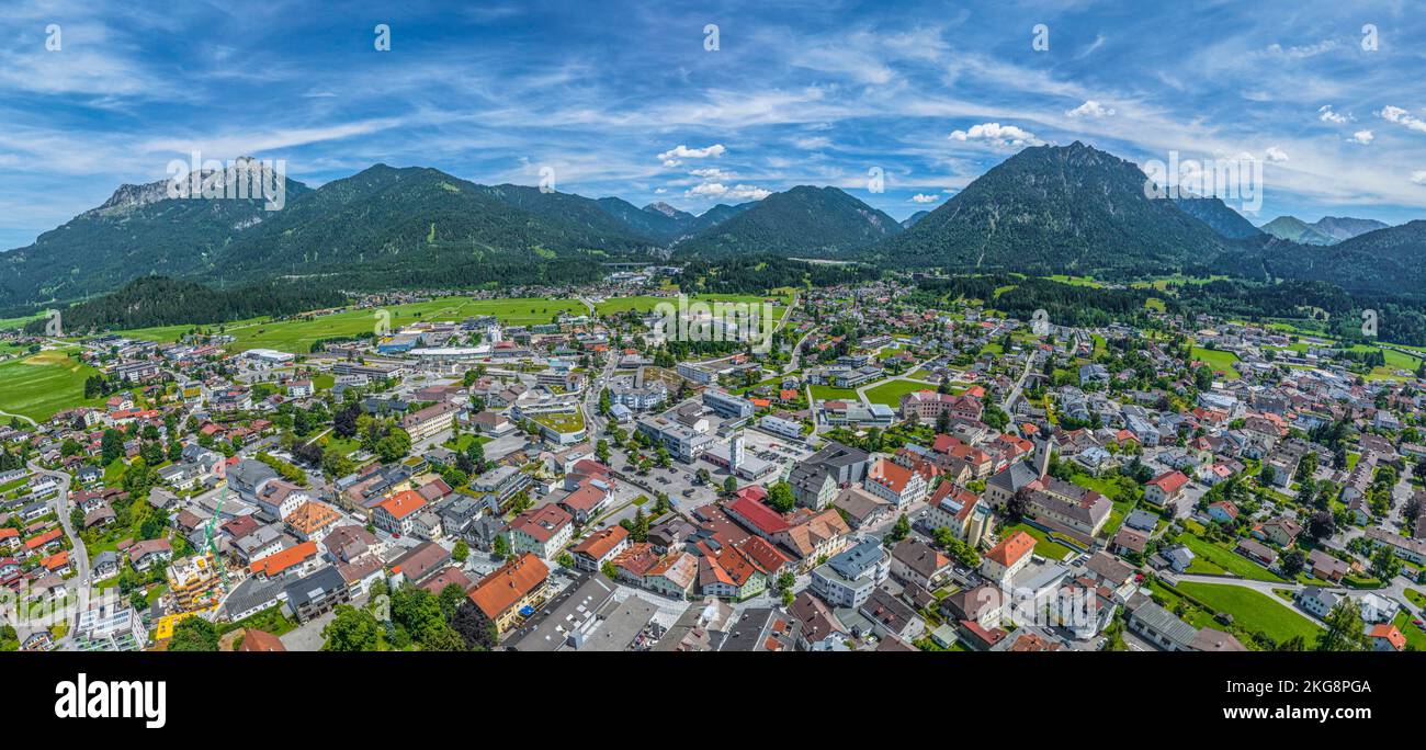 Reutte, die wichtigste Stadt des Tiroler Außerfarns aus der ...