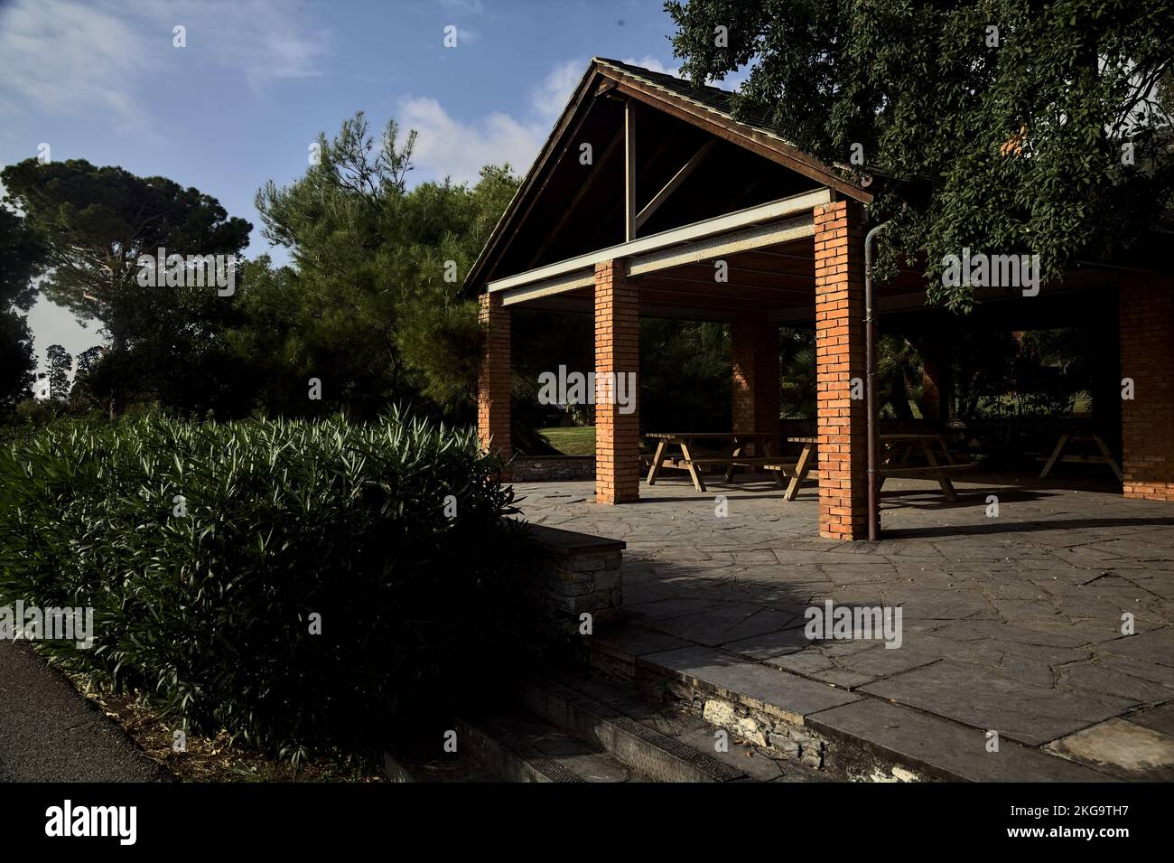 Offene veranda -Fotos und -Bildmaterial in hoher Auflösung – Alamy
