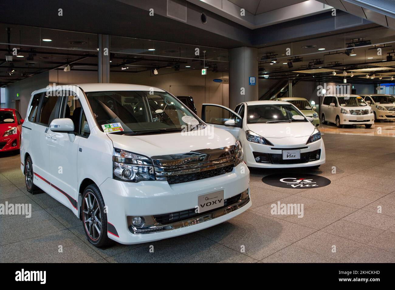 Die meisten modernen toyota modelle -Fotos und -Bildmaterial in hoher ...