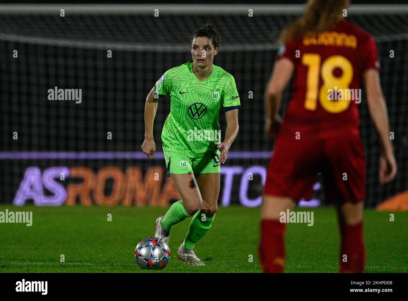 Dominique Janssen (VfL Wolfsburg) beim Spiel der UEFA Women’s Champions ...