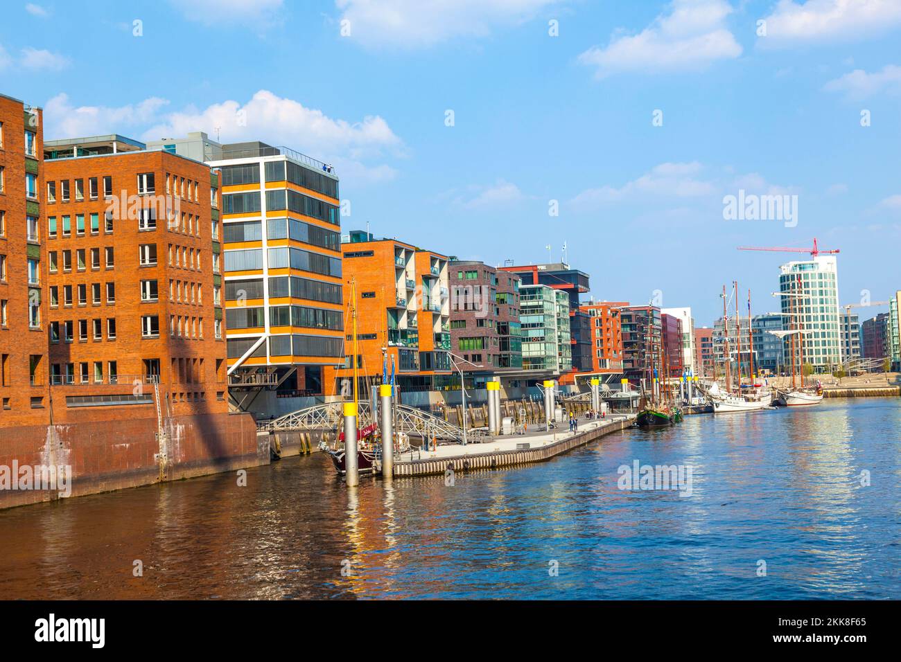 Hamburg - 20. April 2011: Berühmte HafenCity nord in der Hamburger ...
