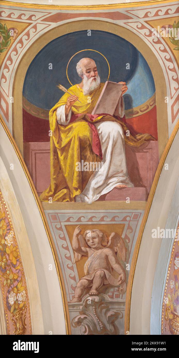 IVREA, ITALIEN - 15. JULI 2022: Das Fresko von St. Matthew der ...