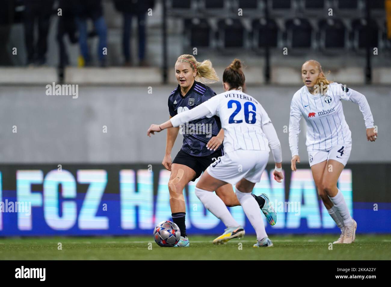 24.11.2022, Schaffhausen, Wefox Arena, Frauen Champions League: FC ...