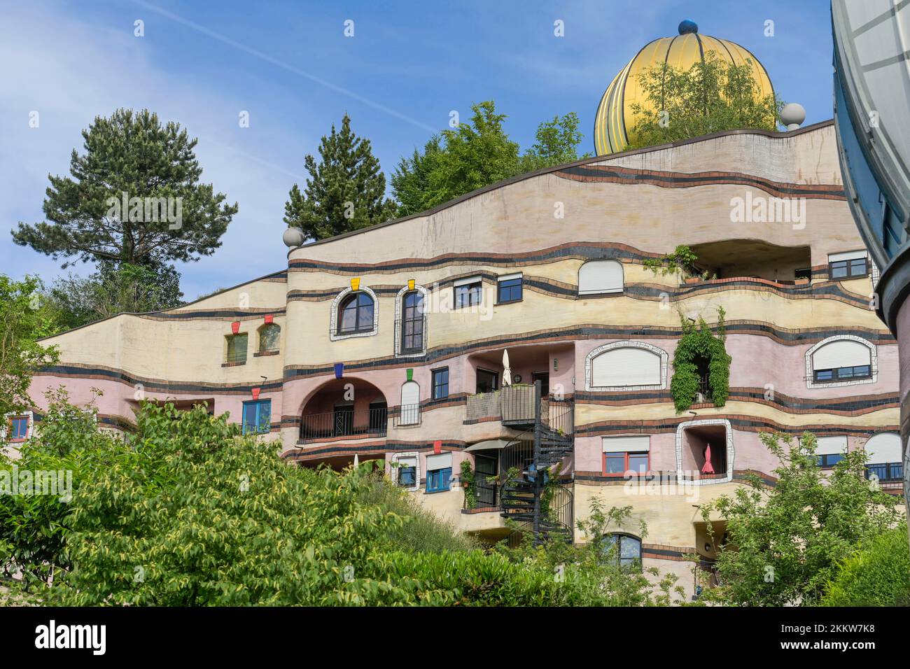Waldspirale housing estate by Friedensreich Hundertwasser ...