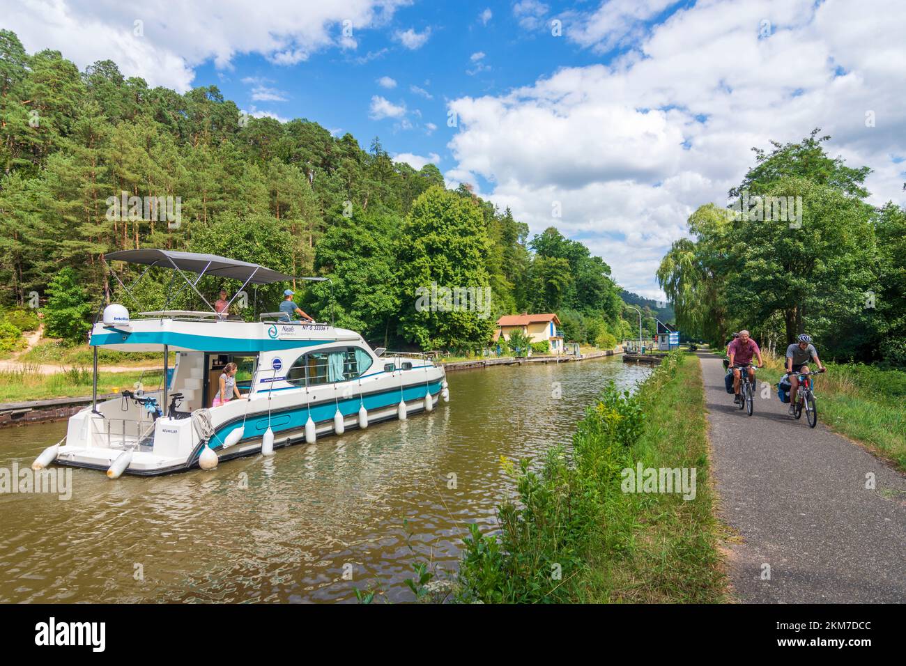 Radfahrer in lothringen lothringen -Fotos und -Bildmaterial in hoher ...