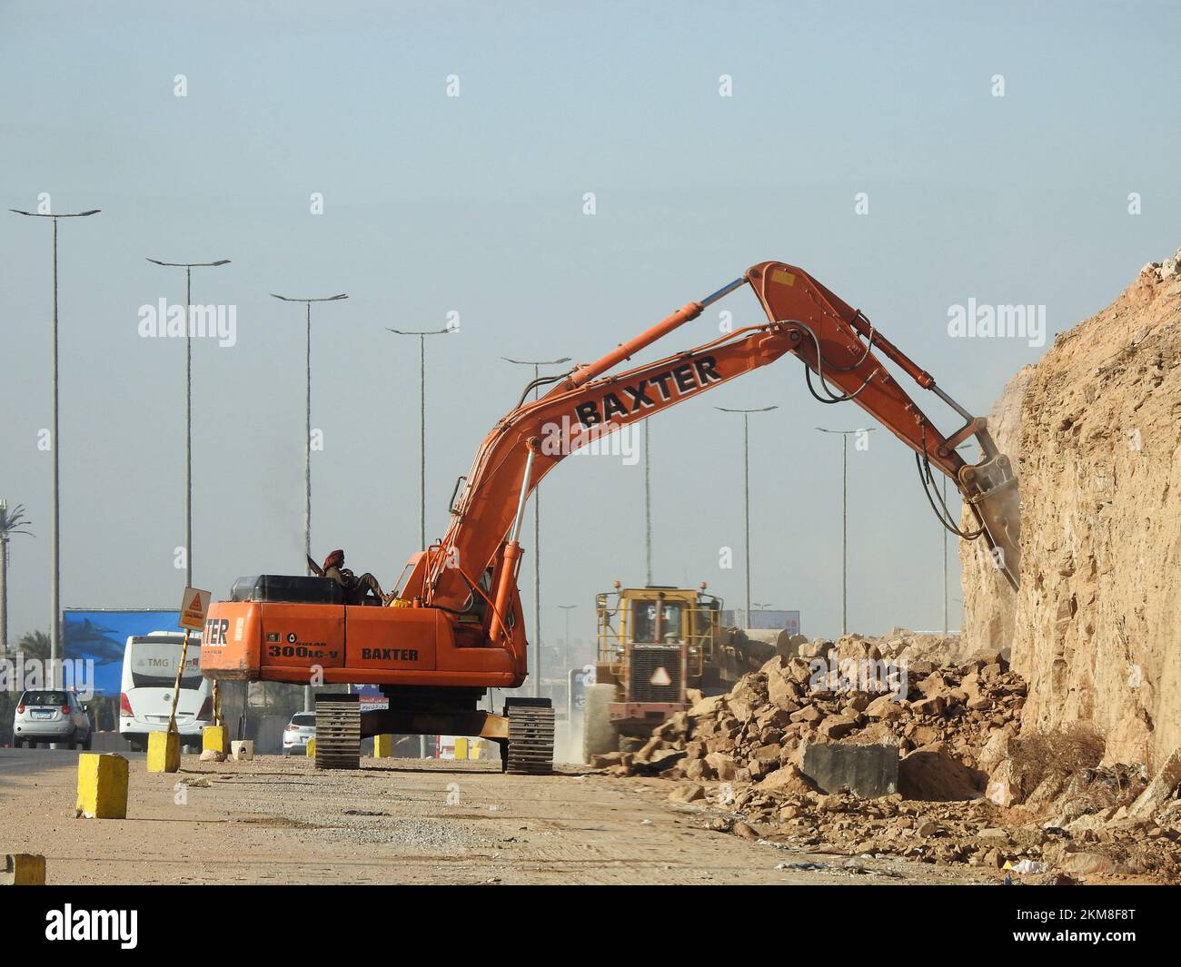 Kairo, Ägypten, November 26 2022: Abbruch-Hydraulikbagger für ...