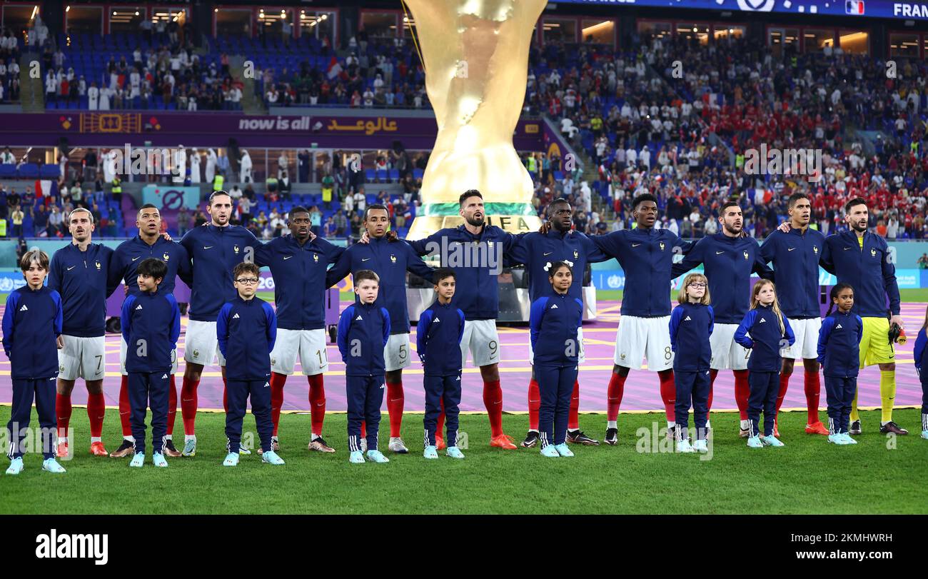 Doha, Katar, 26.. November 2022. Die französische Mannschaft singt die ...