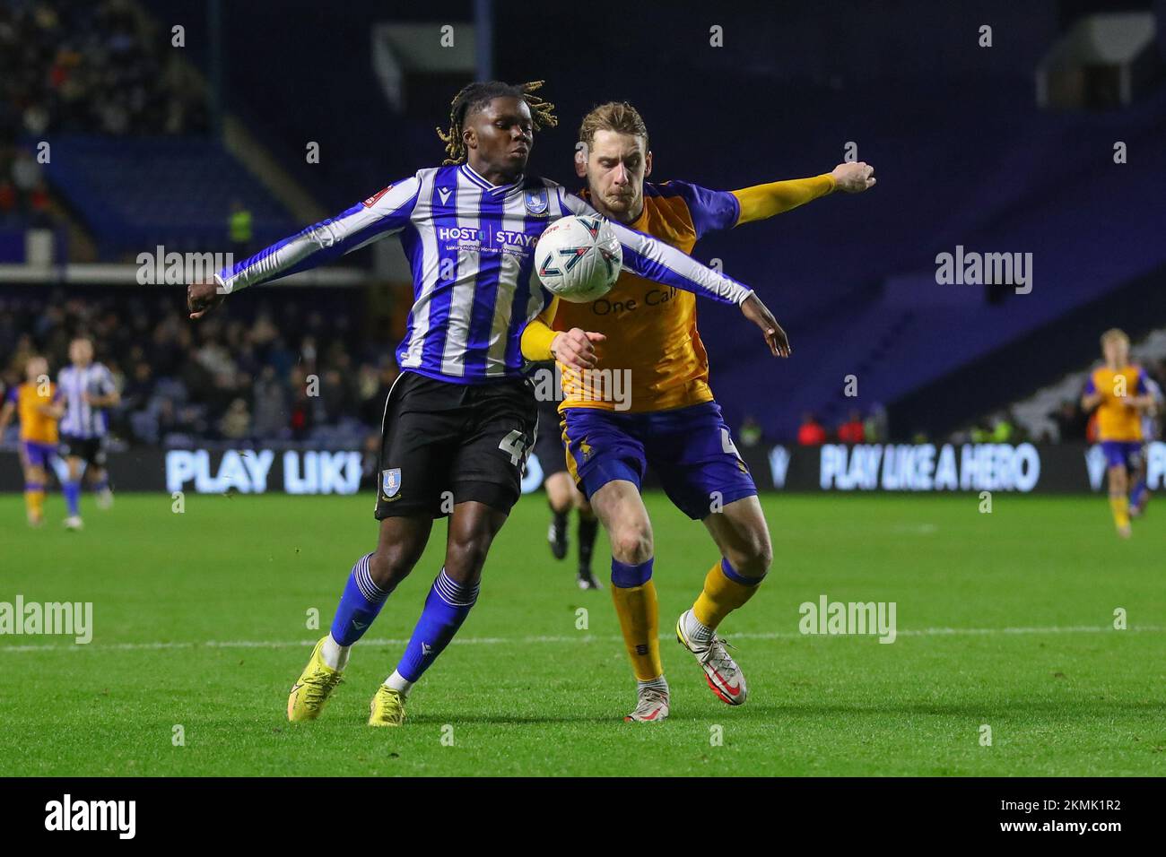 Mansfield town elliott hewitt -Fotos und -Bildmaterial in hoher ...