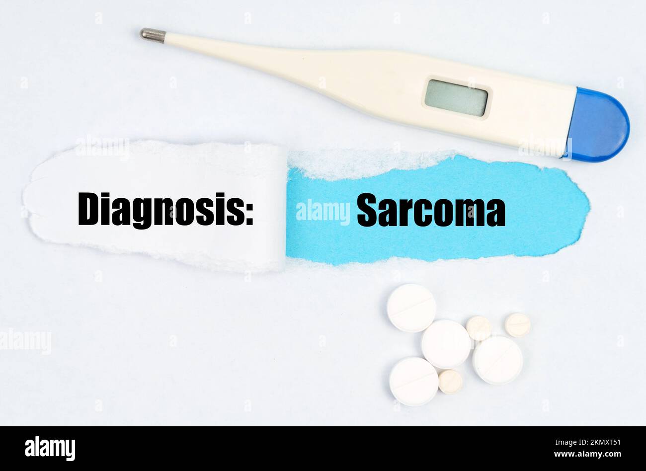 Medizinische Diagnostik. In der Mitte des weißen Blatts wird eine Lücke ...