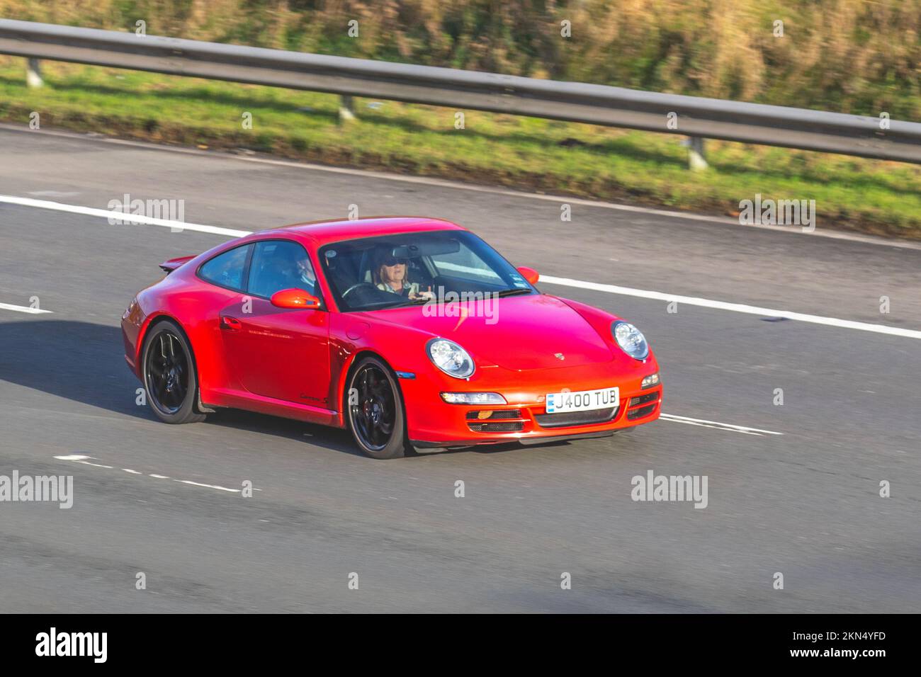 Porsche carrera s cabrio -Fotos und -Bildmaterial in hoher Auflösung ...