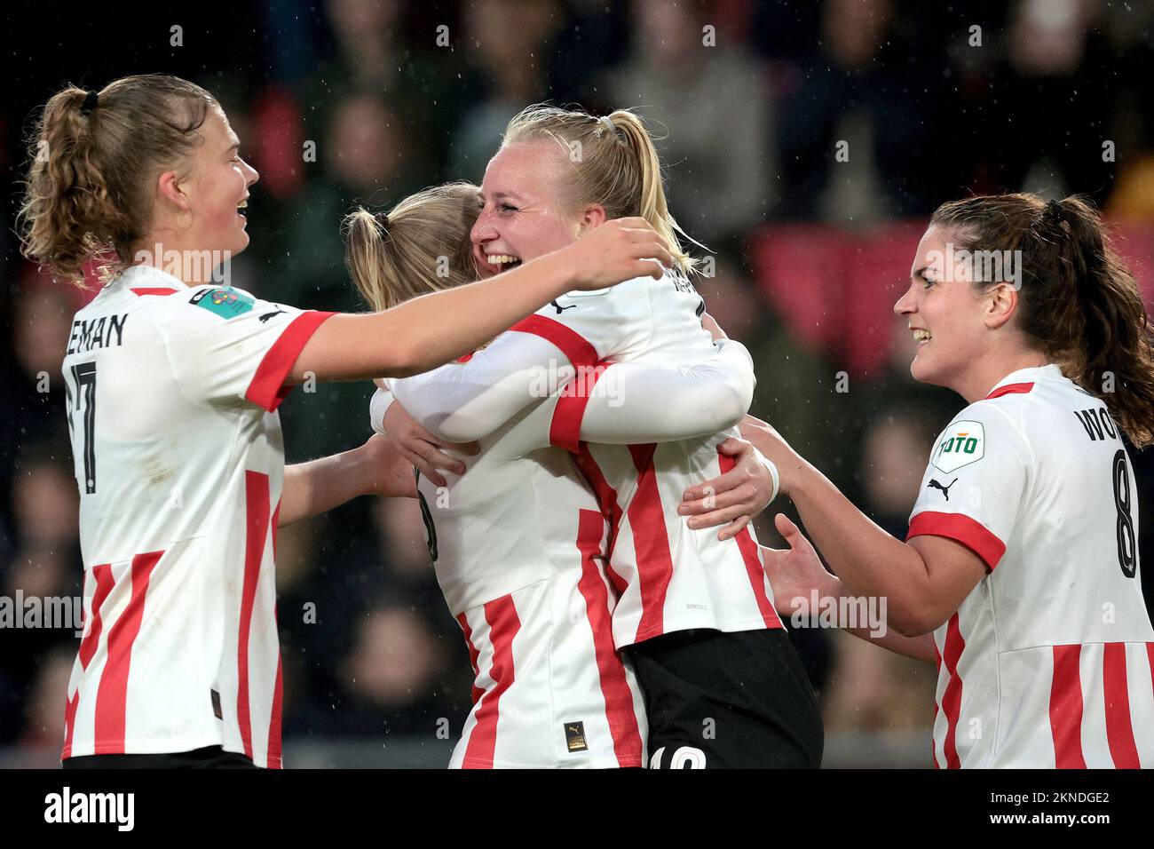 EINDHOVEN - Inessa Kaagman von PSV V1 feiert die 3-1 während des ...