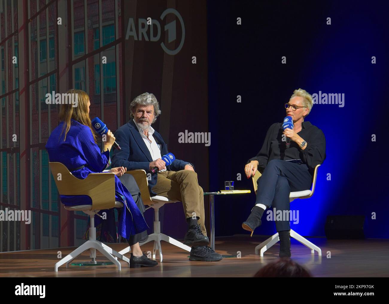 Reinhold und Diane Messner auf der ARD sprechen mit Bärbel Shepherd ...
