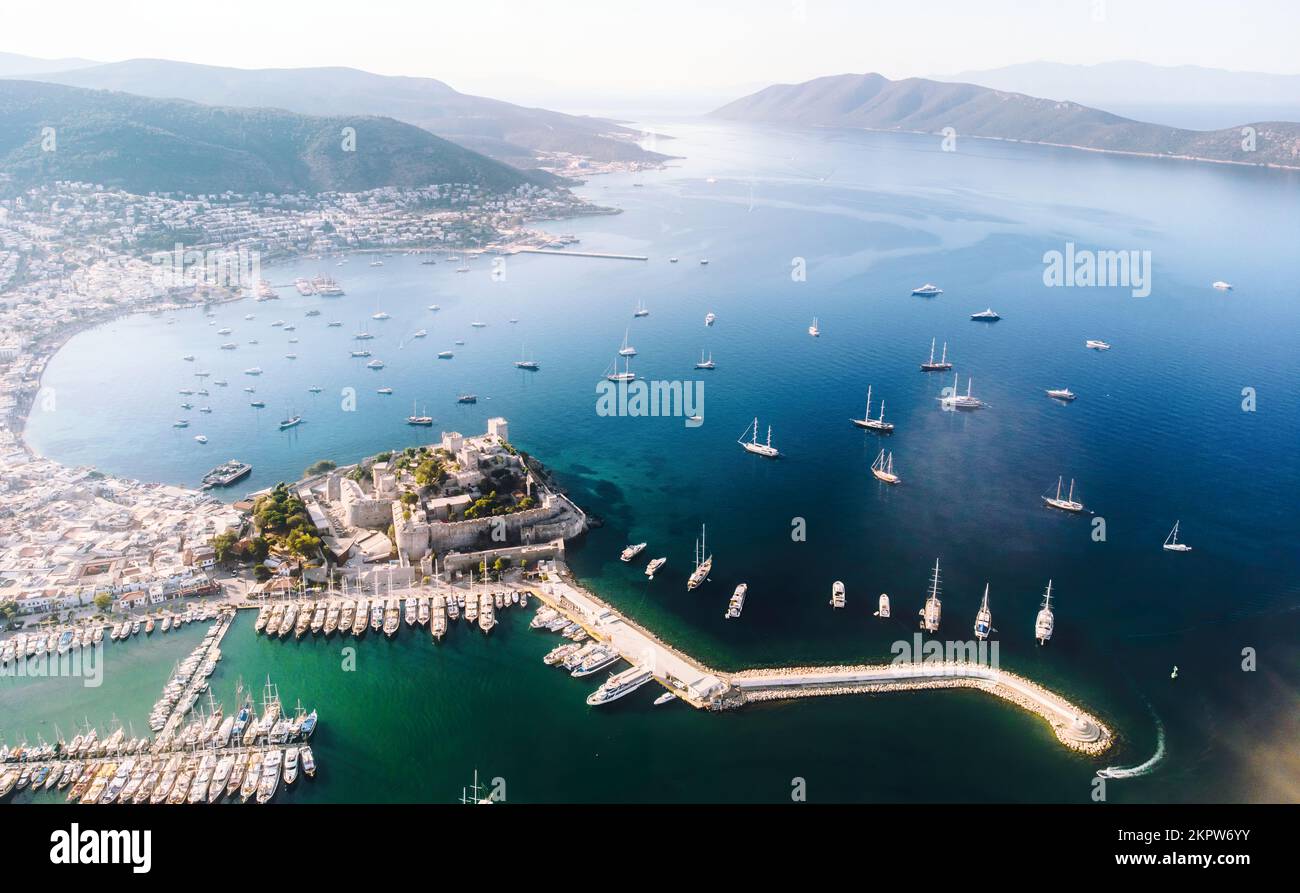 Luftaufnahme von schloss bodrum -Fotos und -Bildmaterial in hoher ...