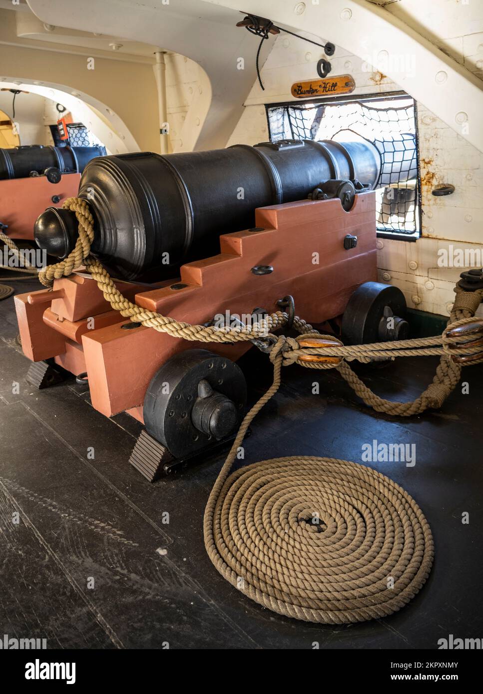 Eine der 24 Pfund schweren Gewehre auf dem Gewehrdeck der USS Constitution namens Bunker Hill ...