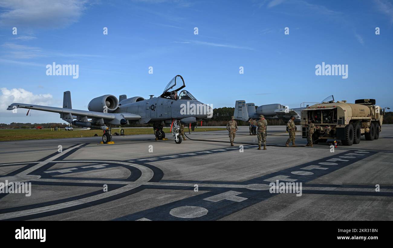 USA Air Force Airmen von der 354.. Kampfeinheit und den USA Soldaten ...