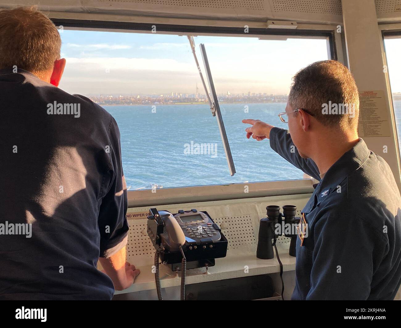 Kapitän Paul Lanzilotta, der erste in seiner Klasse stehende ...