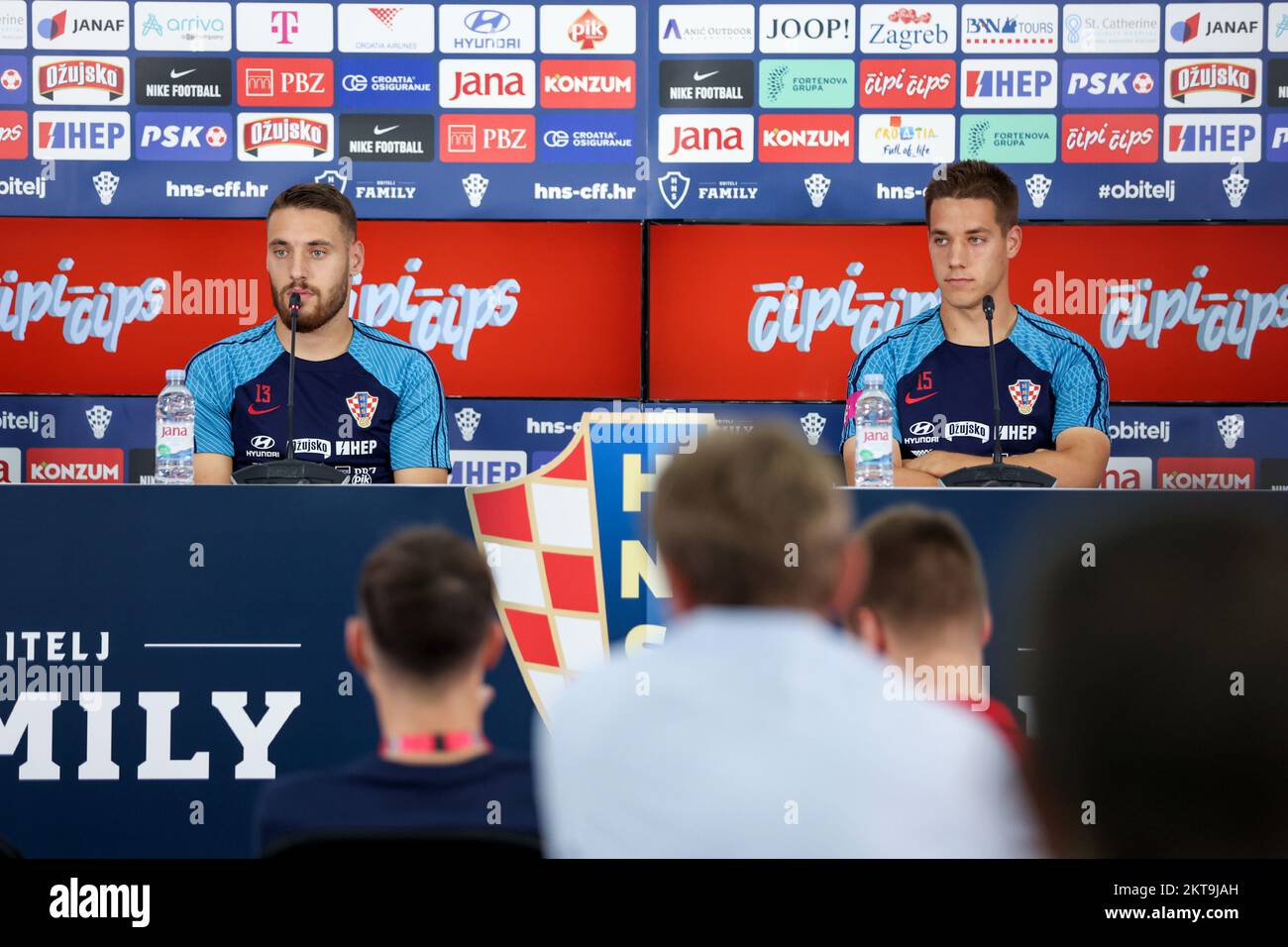 Spieler der kroatischen Fußballnationalmannschaft Nikola Vlasic und ...