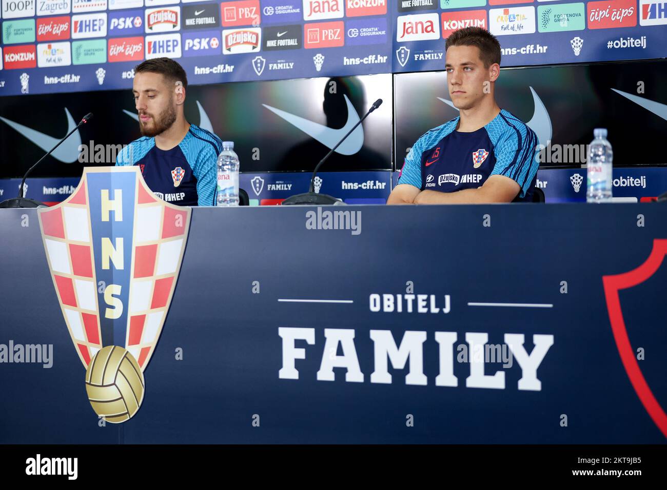 Spieler der kroatischen Fußballnationalmannschaft Nikola Vlasic und ...