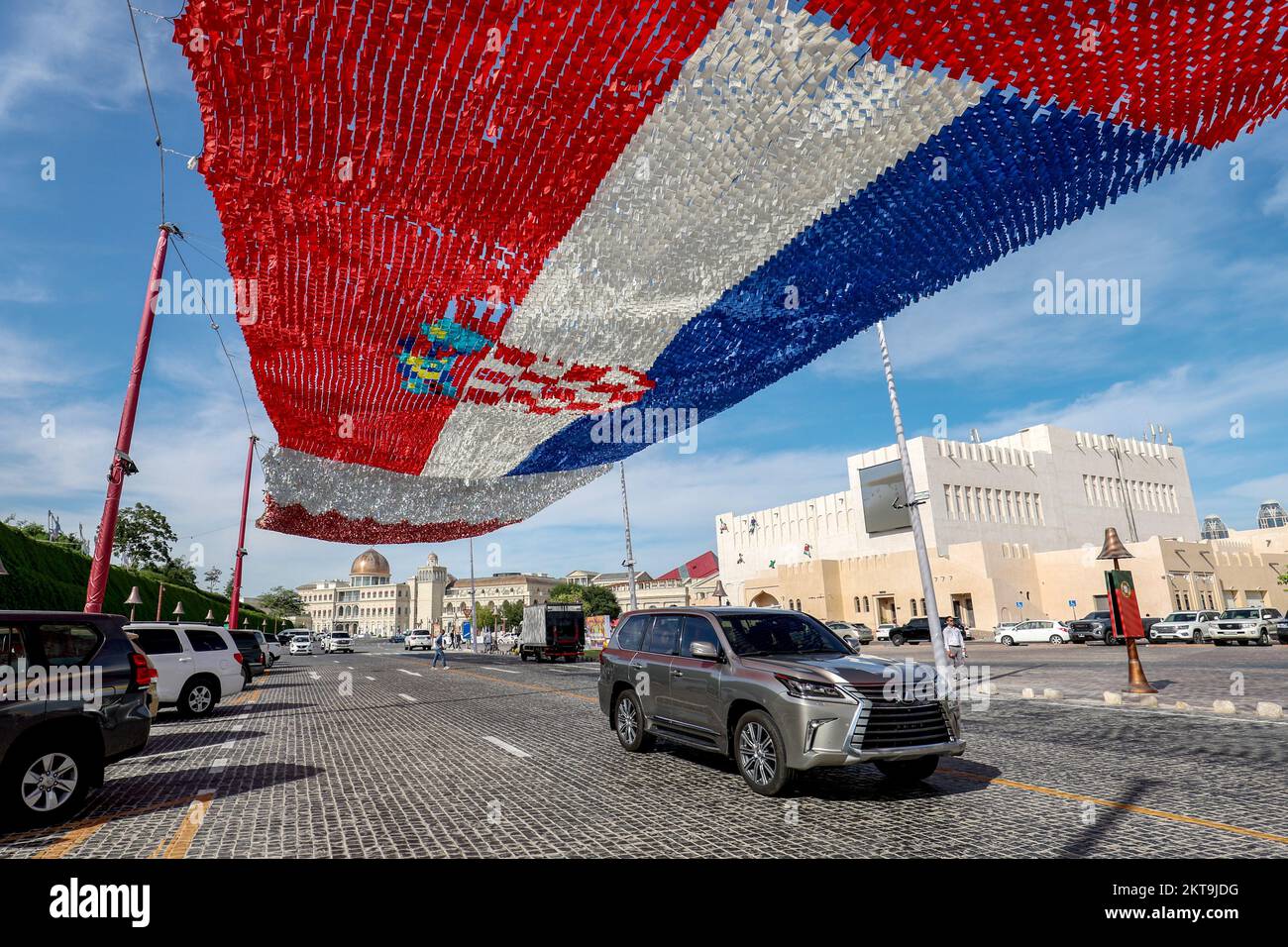 Die kroatische Flagge als Teil des Vordachs der Nationalflaggen von ...