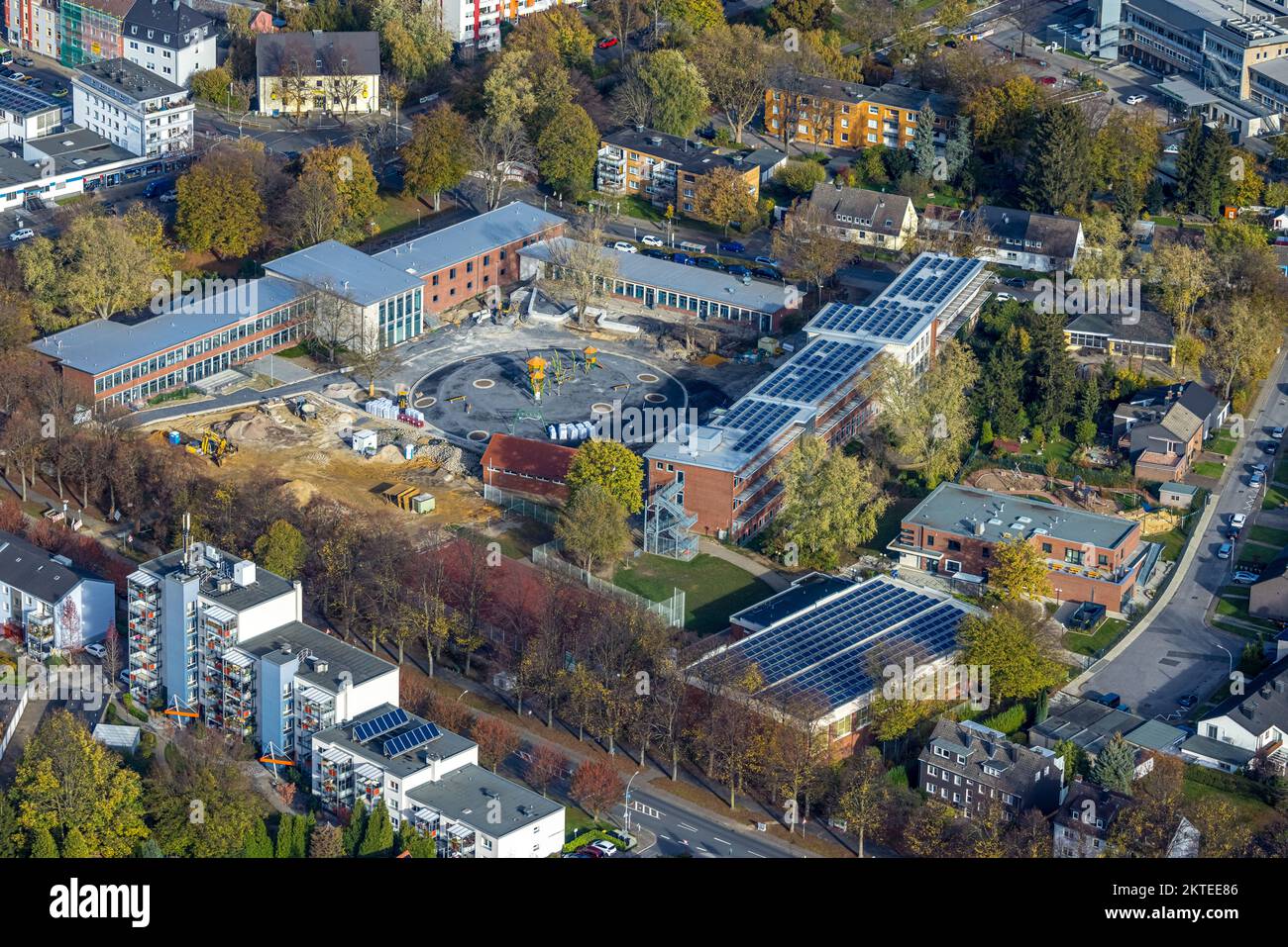 Bezirkszentrum h2o -Fotos und -Bildmaterial in hoher Auflösung – Alamy
