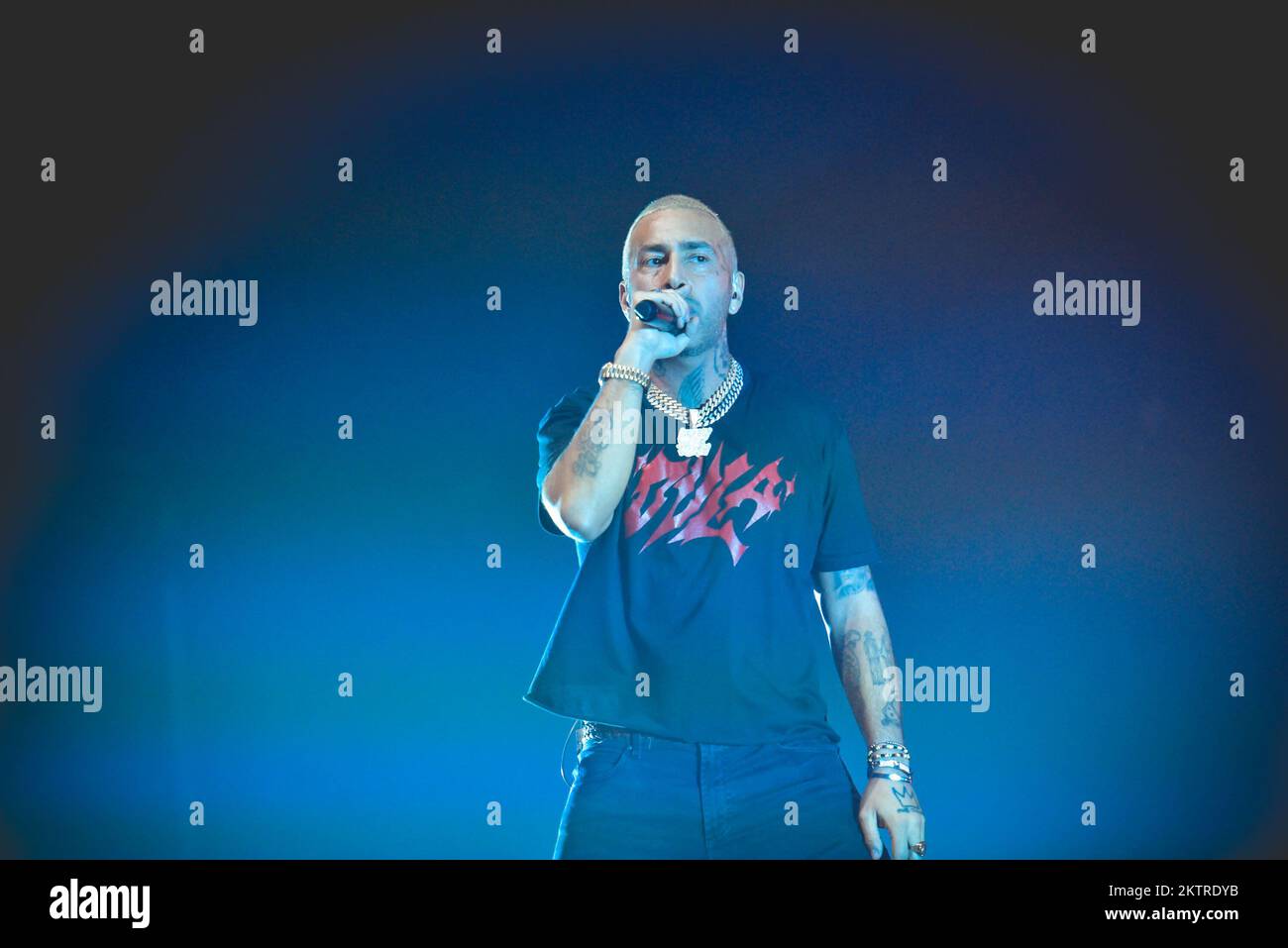 Neapel, Italien. 29.. November 2022. Der italienische Rapper Luchè ...