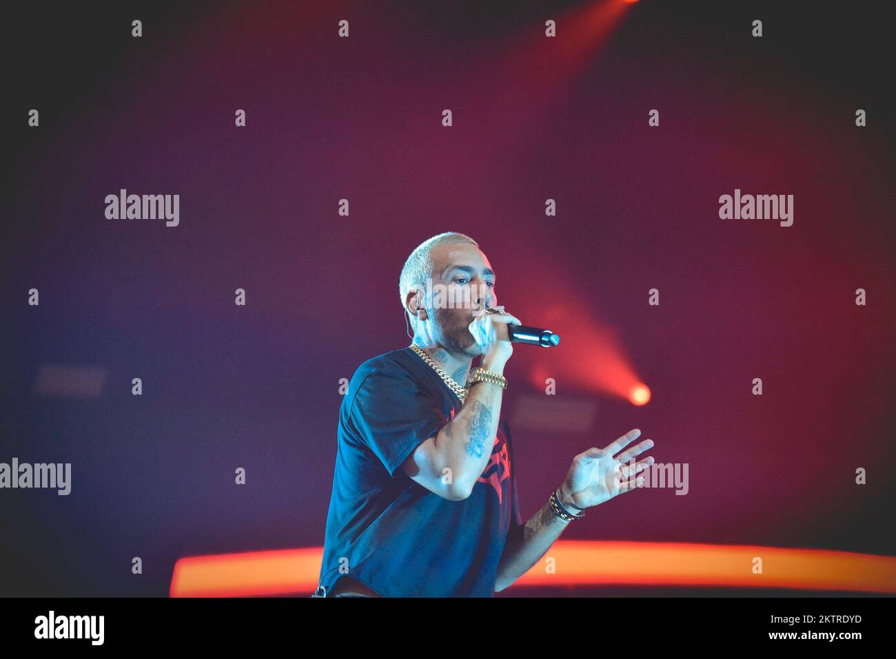 Neapel, Italien. 29.. November 2022. Der italienische Rapper Luchè ...