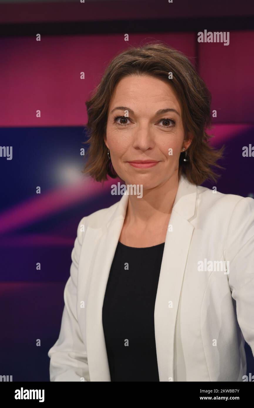 Köln, Deutschland. 29.. November 2022. ARD-Moderatorin Anna Planken als ...