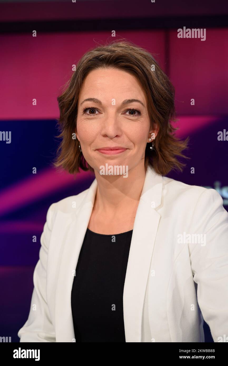 Köln, Deutschland. 29.. November 2022. ARD-Moderatorin Anna Planken als ...