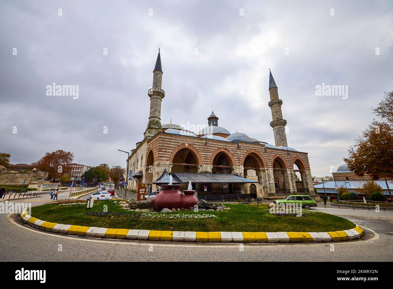 Edirne, Türkei 23. November 2022. Das Äußere mit der alten Moschee ...